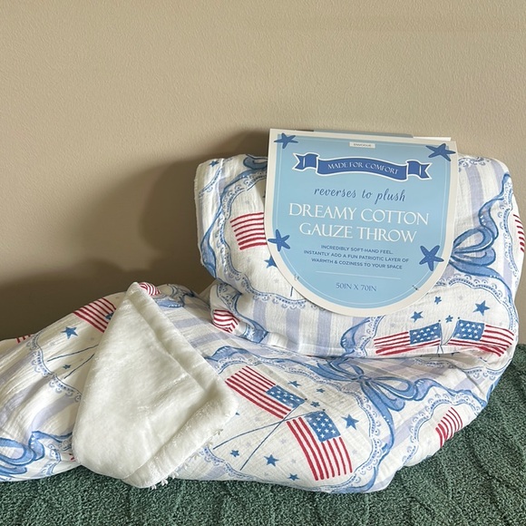 Envogue | Holiday | Envogue Americana Dreamy Cotton Gauze Throw Flag ...